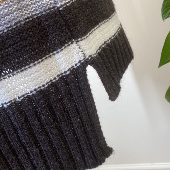 jason maxwell | Sweaters | Nwot Vneck Color Block Striped Sweater ...